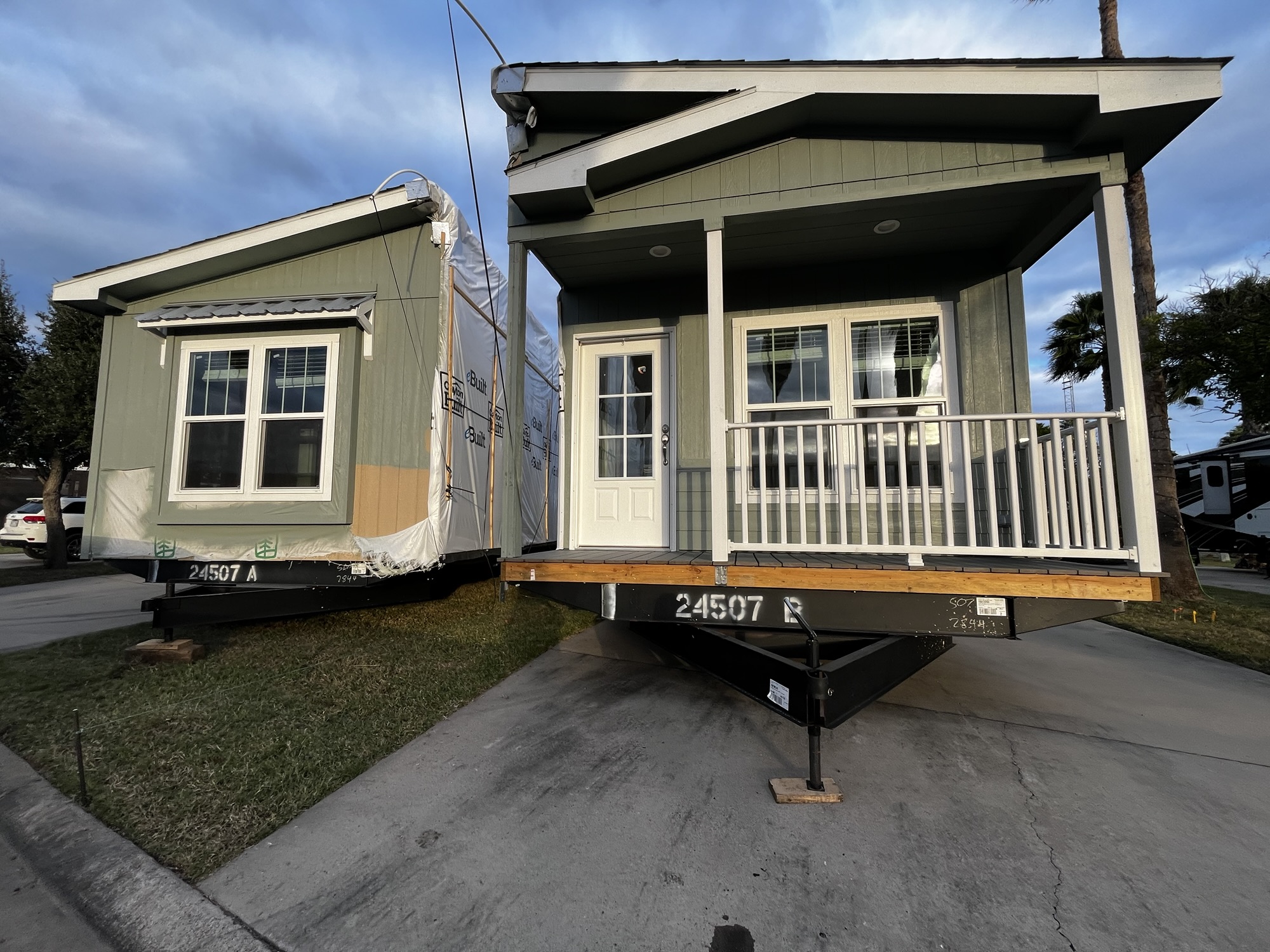 ELS Homes arriving – Victoria Palms Online Blog